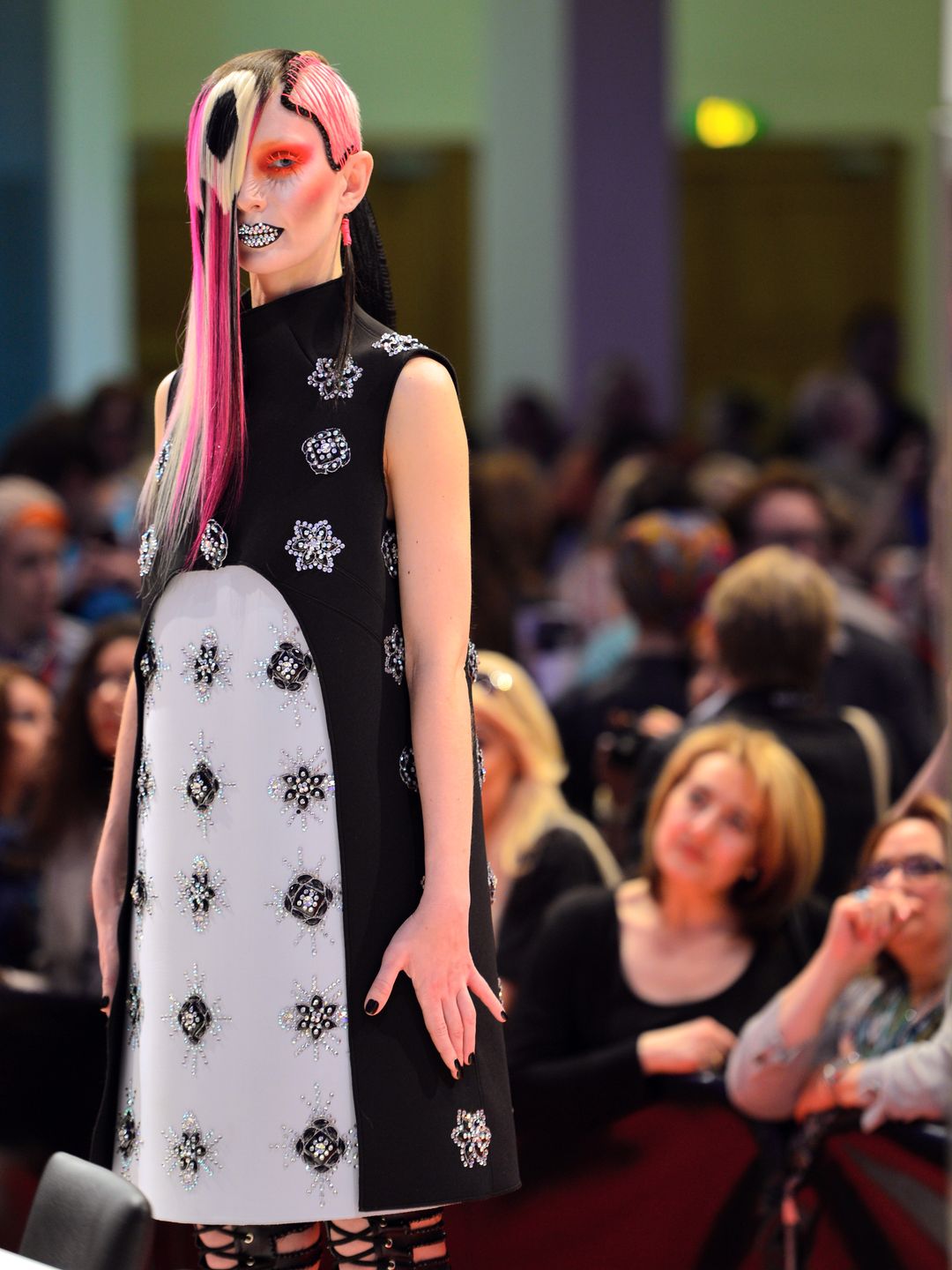 Умопомрачительные фотографии с чемпионата мира по парикмахерскому ...